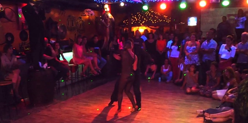 Best salsa dance clubs in Barcelona | The way to your best stay!