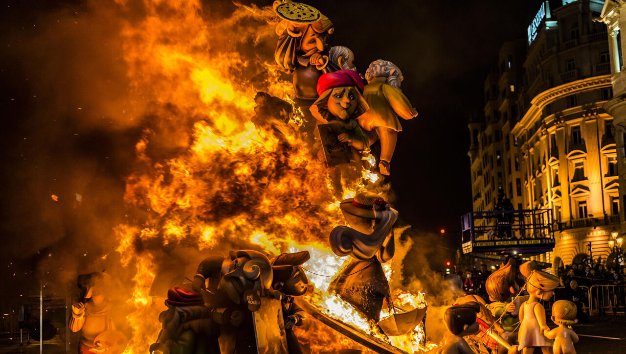 The Fallas festival in Valencia | The way to your best stay!
